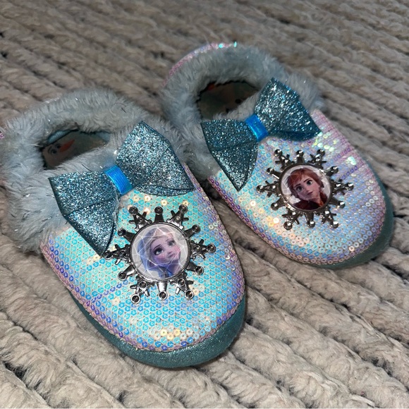 Disney | Shoes | Frozen Elsa Anna Slippers Size 112 In Blue | Poshmark